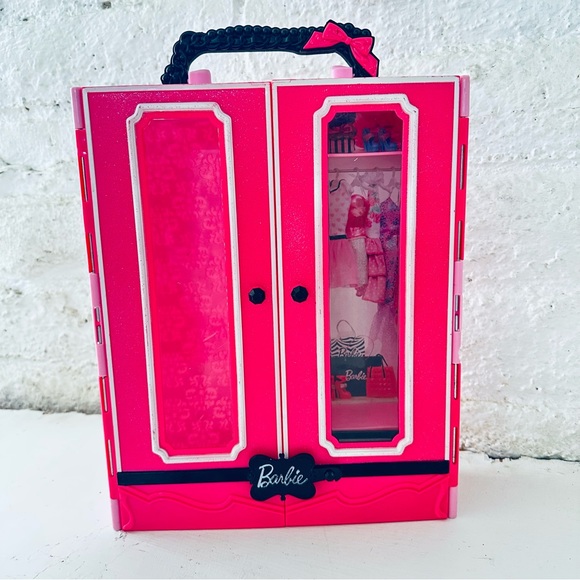 Barbie | Toys | Barbie Wardrobe Closet For Storage And Carrying 28 ...